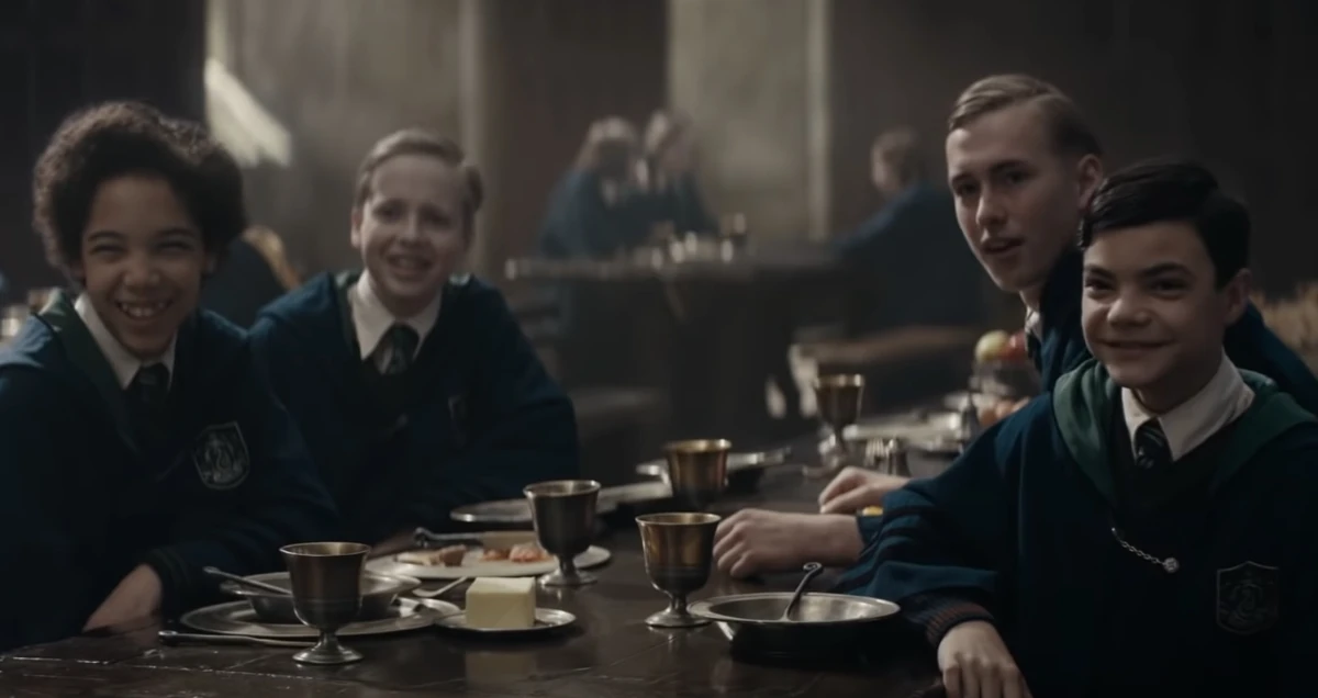 Slytherin students in the Great Hall (1932) | Harry Potter Wiki | Fandom