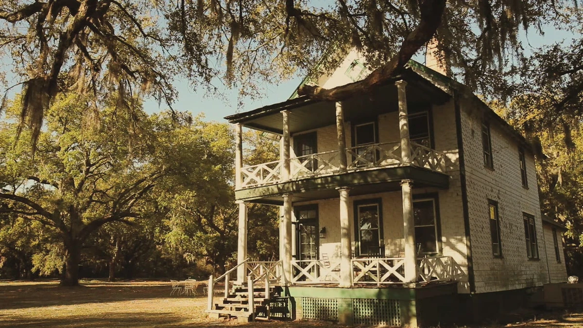 Carriage House | Hart of Dixie Wiki | Fandom