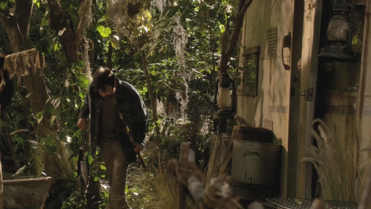 Leon's Trailer | Hart of Dixie Wiki | Fandom