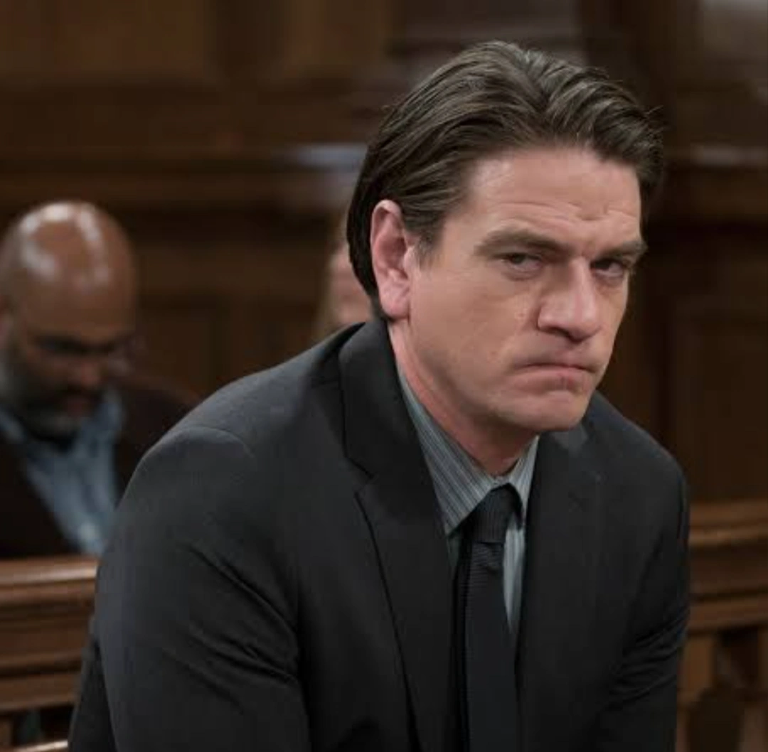 Johnny Simmons Drake