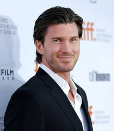 Christopher Russell | Headhunter's Holosuite Wiki | Fandom