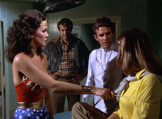 Wonder Woman: Mind Stealers From Outer Space (Part 1) | Headhunter's ...