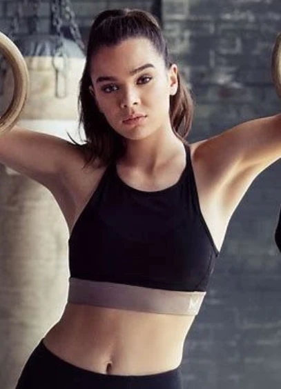 Category:Hailee Steinfeld | Headhunter's Horror House Wiki | Fandom