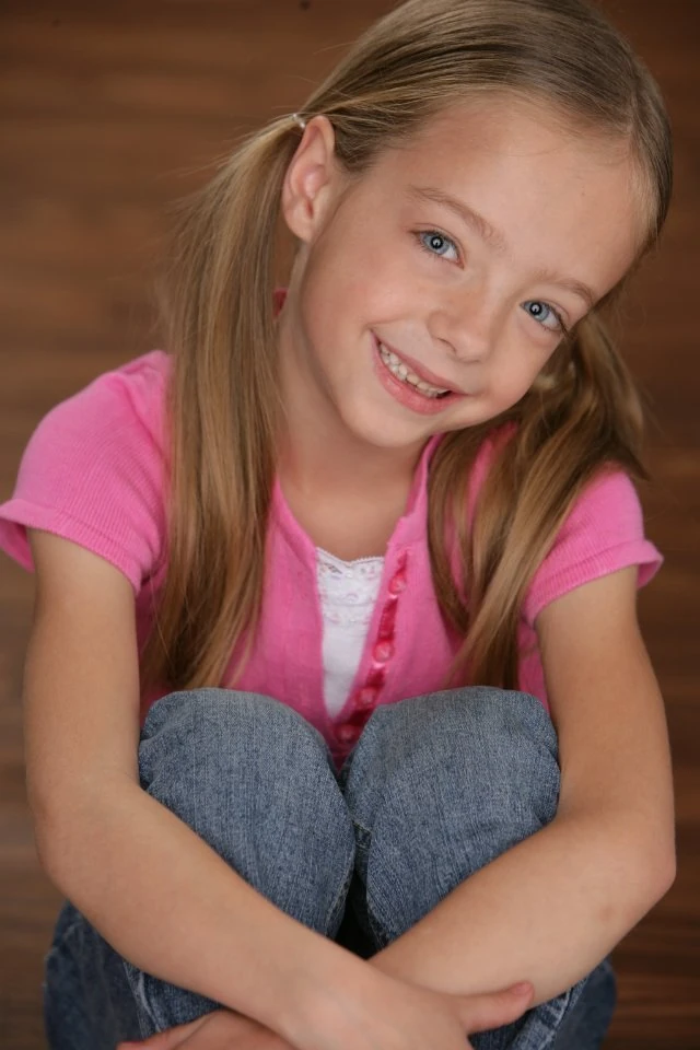 Hailey Schooping Knight | Headhunter's Horror House Wiki | Fandom