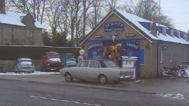 Aidensfield Garage | Heartbeat Wiki | Fandom