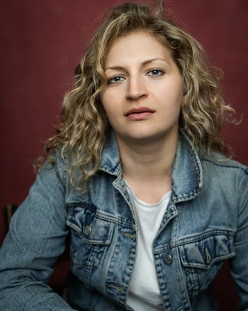 Laura Hanna | Heartstopper Wiki | Fandom