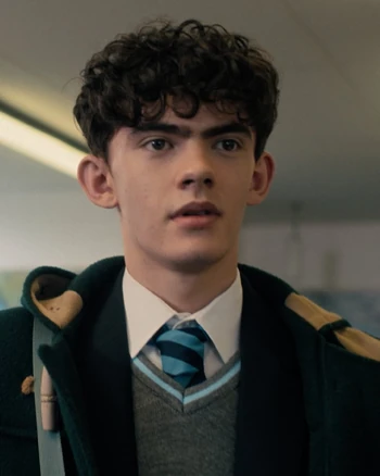 Charlie Spring (Netflix) | Heartstopper Wiki | Fandom