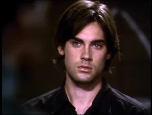 Chris Cruzado | Wiki Hechiceras-charmed | Fandom