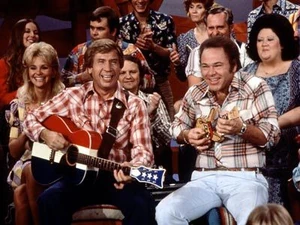 Pickin' and Grinnin' | Hee Haw Wiki | Fandom