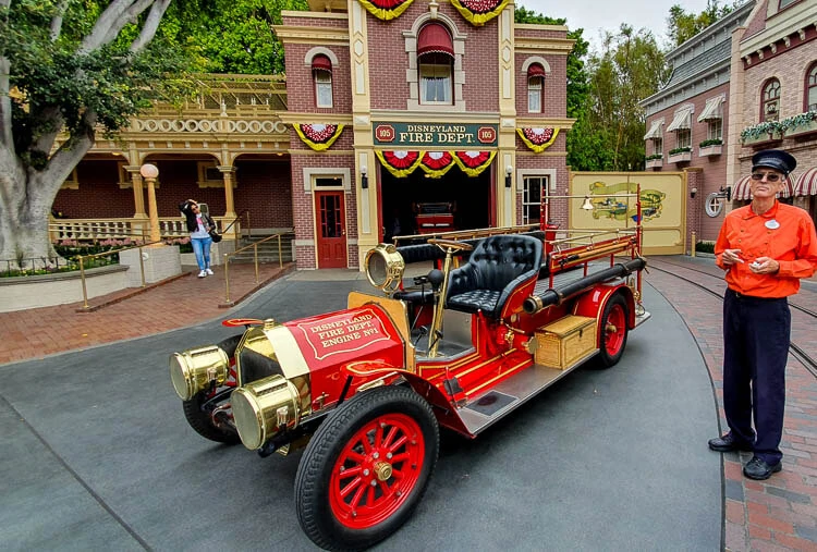 Main Street Vehicles | Hello...Disney Wiki | Fandom