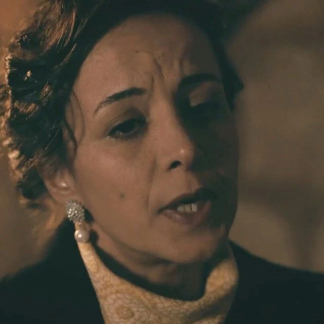 First Gül Şadoğlu | Hercai ATV Wiki | Fandom