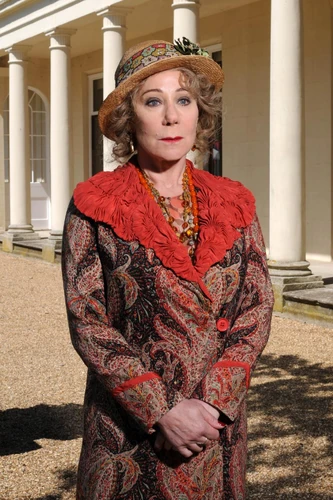 Ariadne Oliver | Hercule Poirot Wiki | Fandom