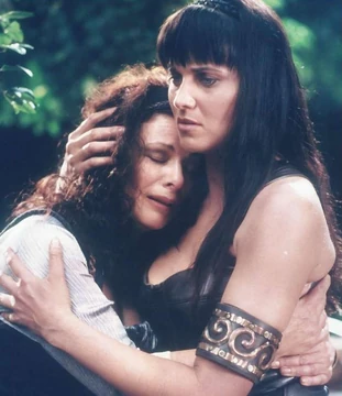 Xena And Hercules Kiss