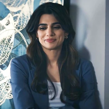 Victoria Neuman | Heroes and Villains Wiki | Fandom