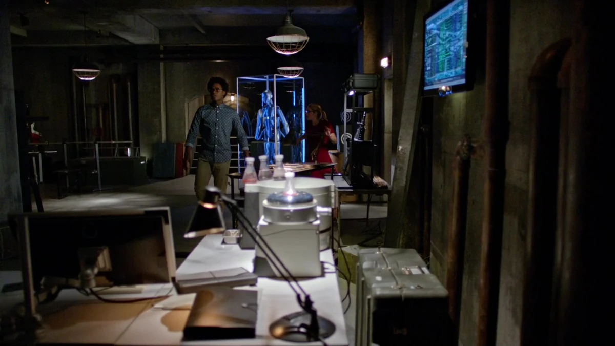 Arrowcave (Arrowverse) | Heroes and Villains Wiki | Fandom