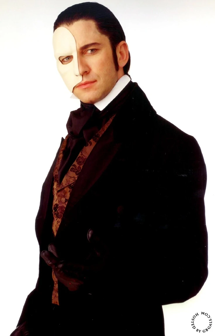 Erik The Phantom Of The Opera Heroes And Villains Wiki Fandom