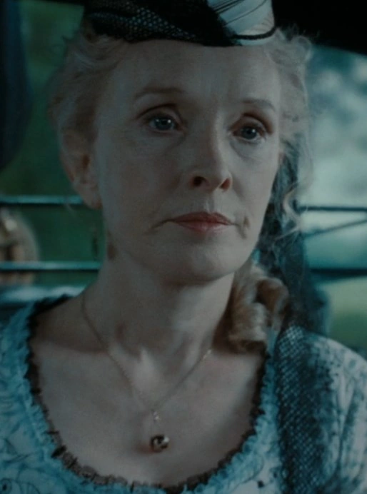 Helen Kingsleigh | Heroes and Villains Wiki | Fandom