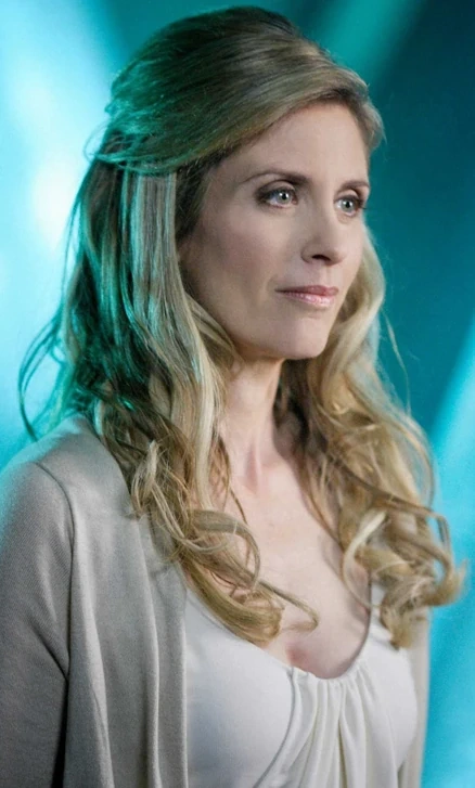 Lara-El (Smallville) | Heroes and Villains Wiki | Fandom