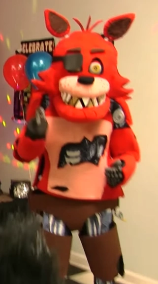 Foxy (SuperMarioLogan) | Wiki Héroes Fanon | Fandom