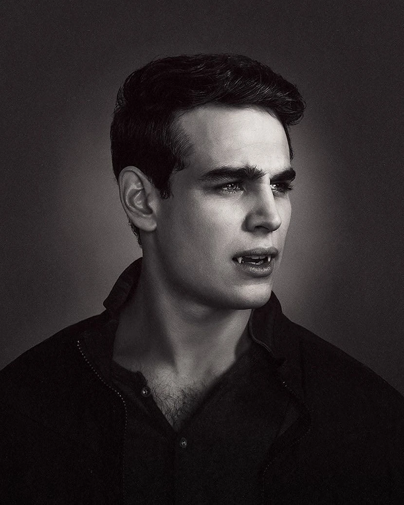 Simon Lewis | Wiki Heróis do Multiverso Universo | Fandom