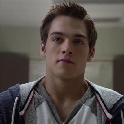 Liam Dunbar | Wiki Héros | Fandom