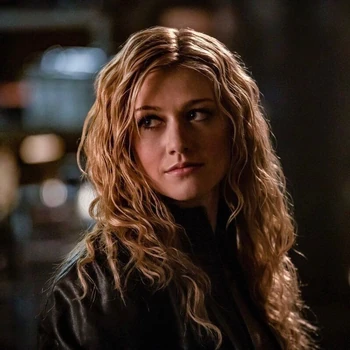 Mia Queen | Wiki Héros | Fandom