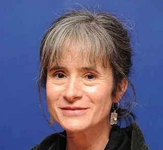 Sallie Aprahamian | Hetty Feather Wiki | Fandom