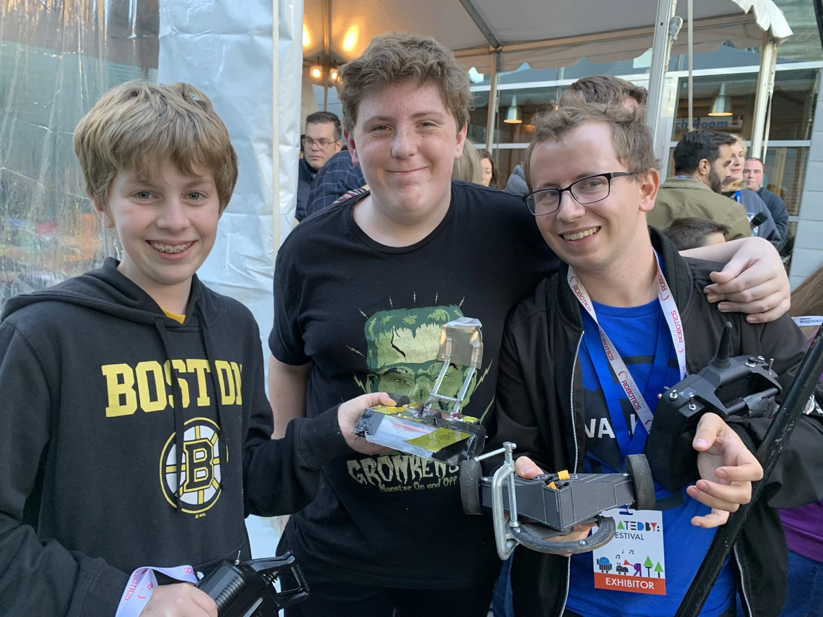 Theo Hummel | Hexbug kitbash Wiki | Fandom