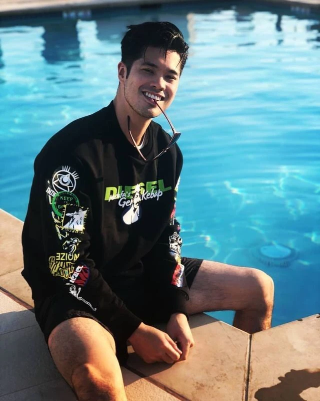 Ross Butler | História da Kika Ferry Wiki | Fandom