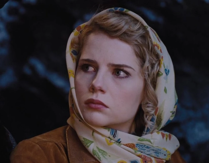 Elena Andrenyi (Murder on the Orient Express (2017)) | Historical films ...