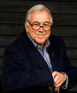 Simon Brett | Hitchhikers | Fandom