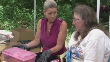 Sandy/Len | Hoarders Wiki | Fandom