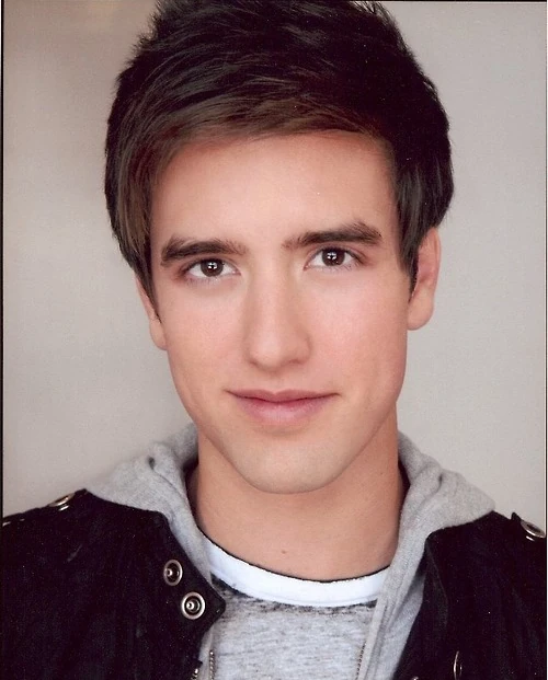 Nolan Cresthire | Hogwarts Role-Playing Wiki | Fandom