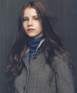 Ioana Bârlădeanu | Hogwarts and the Wizarding World Roleplay Wiki | Fandom