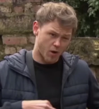 Rob (Macaulay Cooper) | Hollyoaks Wiki | Fandom