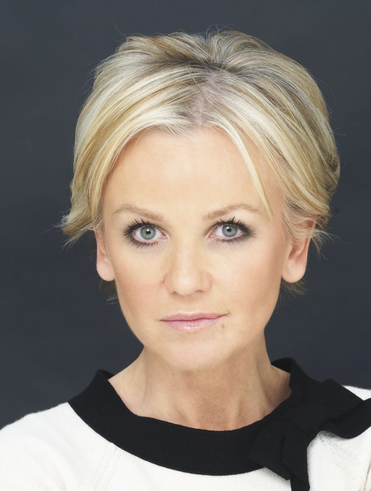 Lisa Maxwell | Hollyoaks Wiki | Fandom