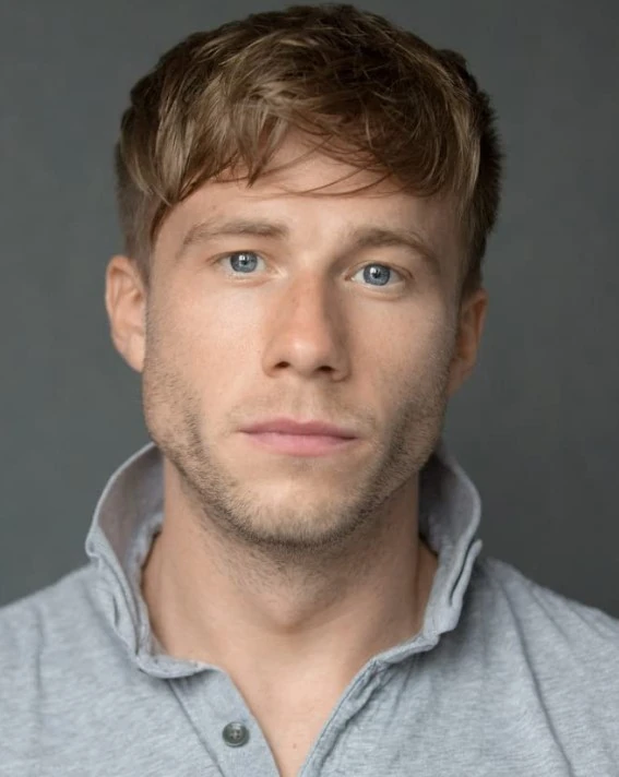 Tom Gill | Hollyoaks Wiki | Fandom