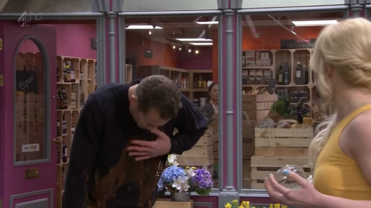 Episode 4185 (7th August 2015) | Hollyoaks Wiki | Fandom