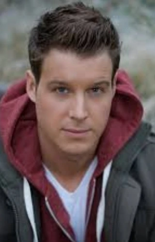 Simon Cole | Hollyoaks Wiki | Fandom