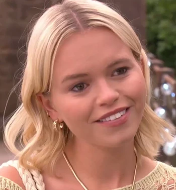 Dilly Harcourt | Hollyoaks Wiki | Fandom