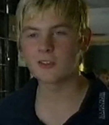 Simon Jones | Hollyoaks Wiki | Fandom