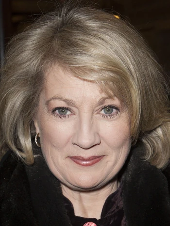 Tracey Childs | Hollyoaks Wiki | Fandom