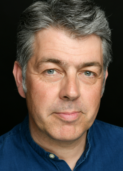 Oliver Senton | Hollyoaks Wiki | Fandom