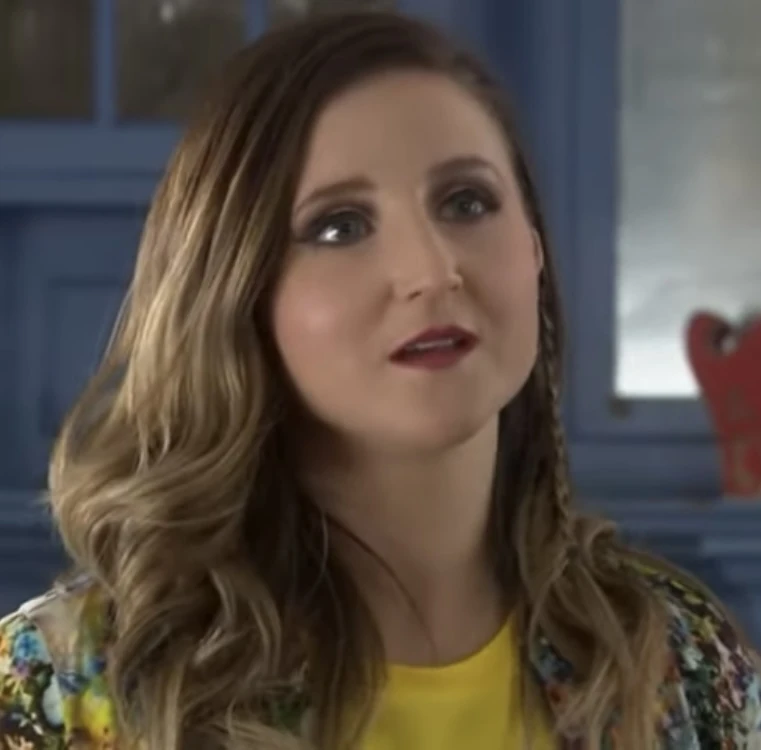 Esther Bloom | Hollyoaks Wiki | Fandom