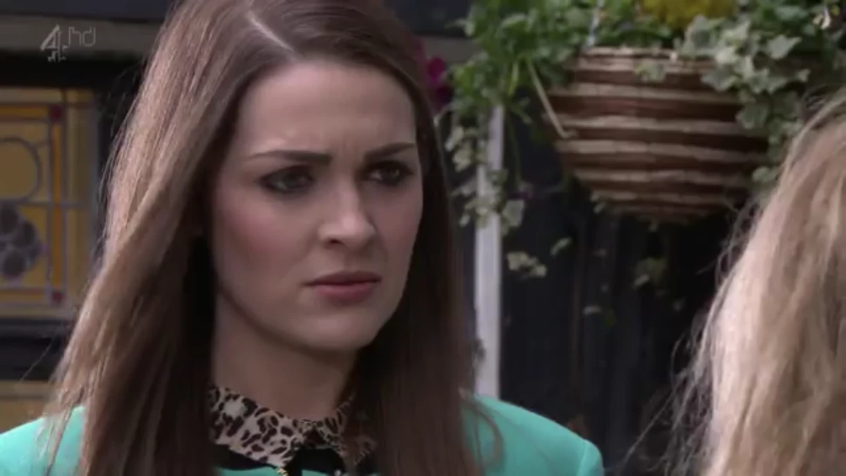 Episode 4120 (8th May 2015) | Hollyoaks Wiki | Fandom