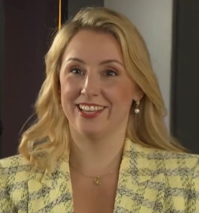Helen (Stephanie Clift) | Hollyoaks Wiki | Fandom