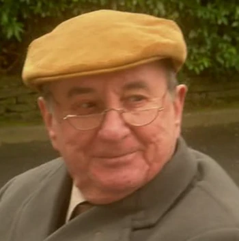 Walter (Gerry Hinks) | Hollyoaks Wiki | Fandom