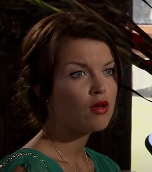 Emma (Emily Plumtree) | Hollyoaks Wiki | Fandom