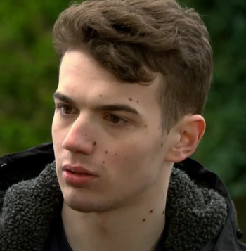 Benji Jones | Hollyoaks Wiki | Fandom