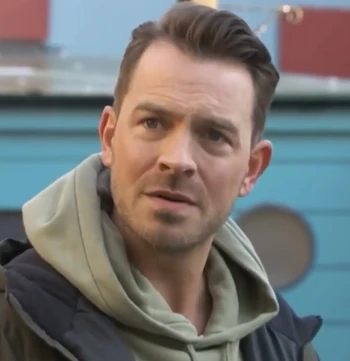 Darren Osborne | Hollyoaks Wiki | Fandom